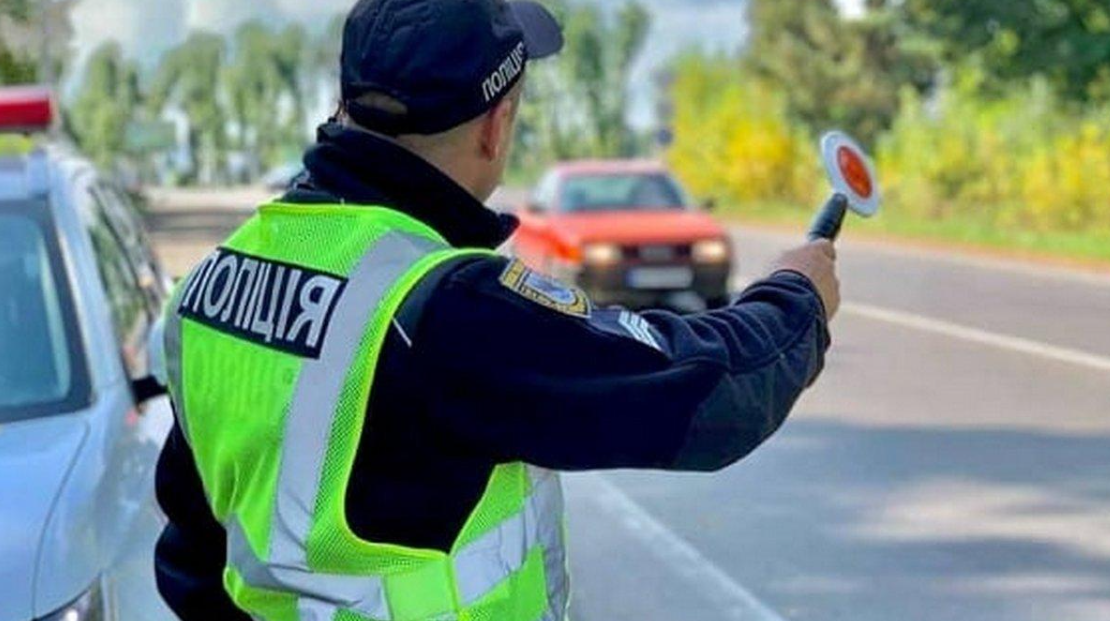 Коли поліція має право зупиняти авто 11 законних підстав які треба знати кожному водію